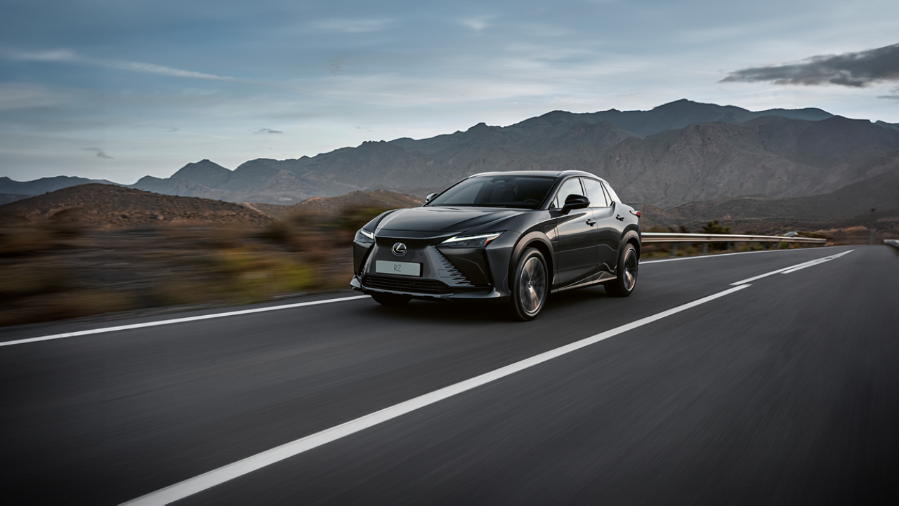 Lexus RZ | Modelle | Lexus AT